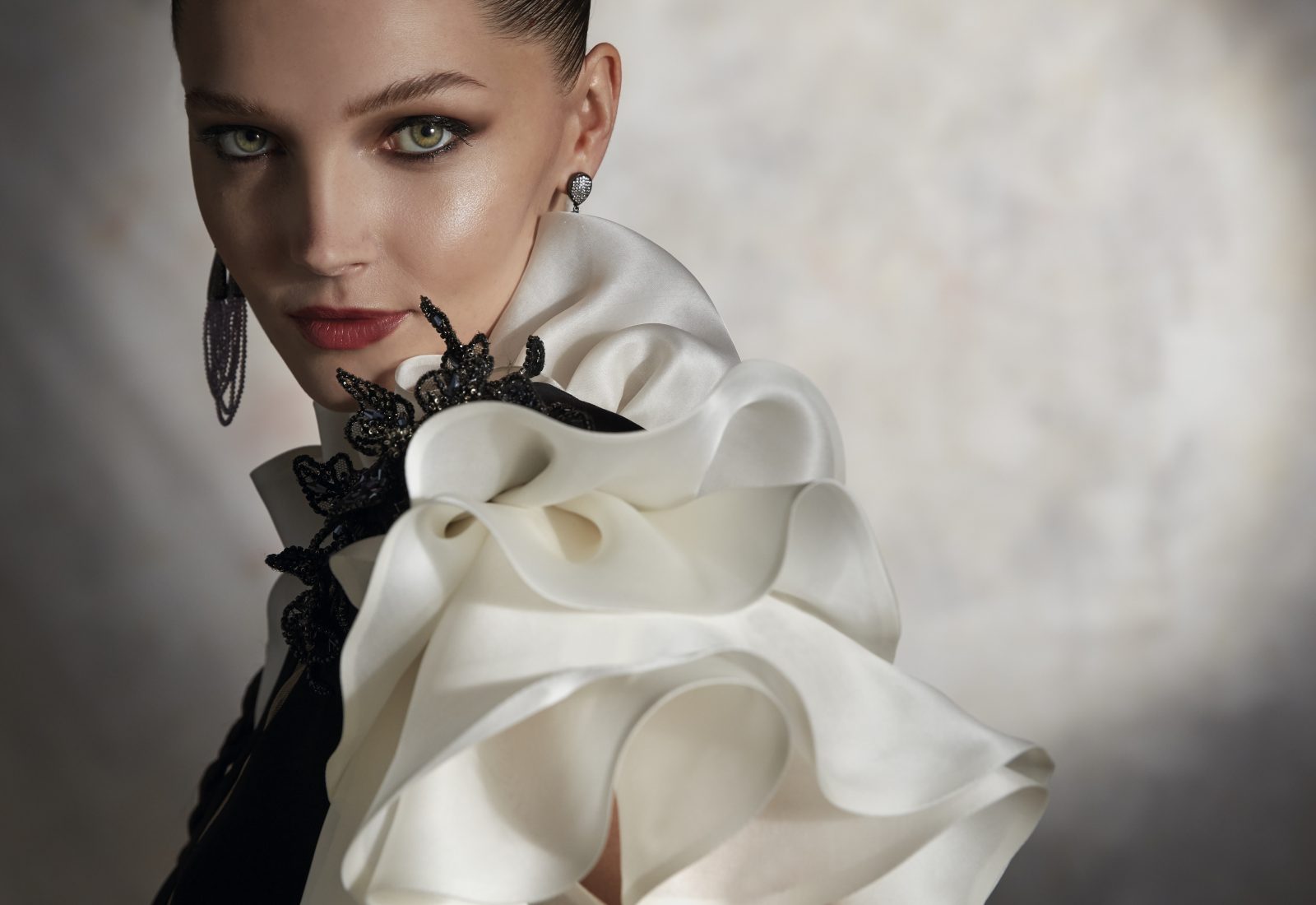 Abiti da cerimonia Higar Novias 2023, sartorialità e romanticismo