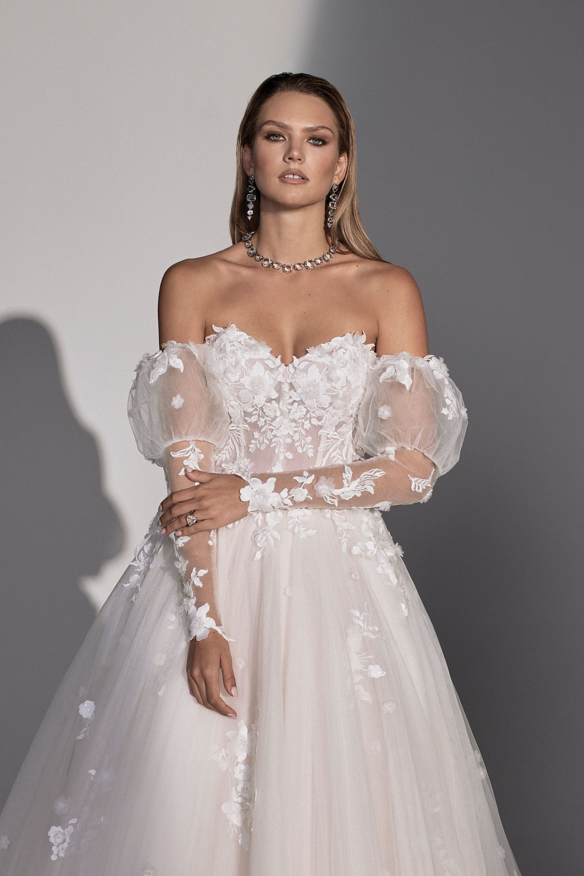 Abiti da sposa a principessa 2023: tutti i nuovi modelli da favola