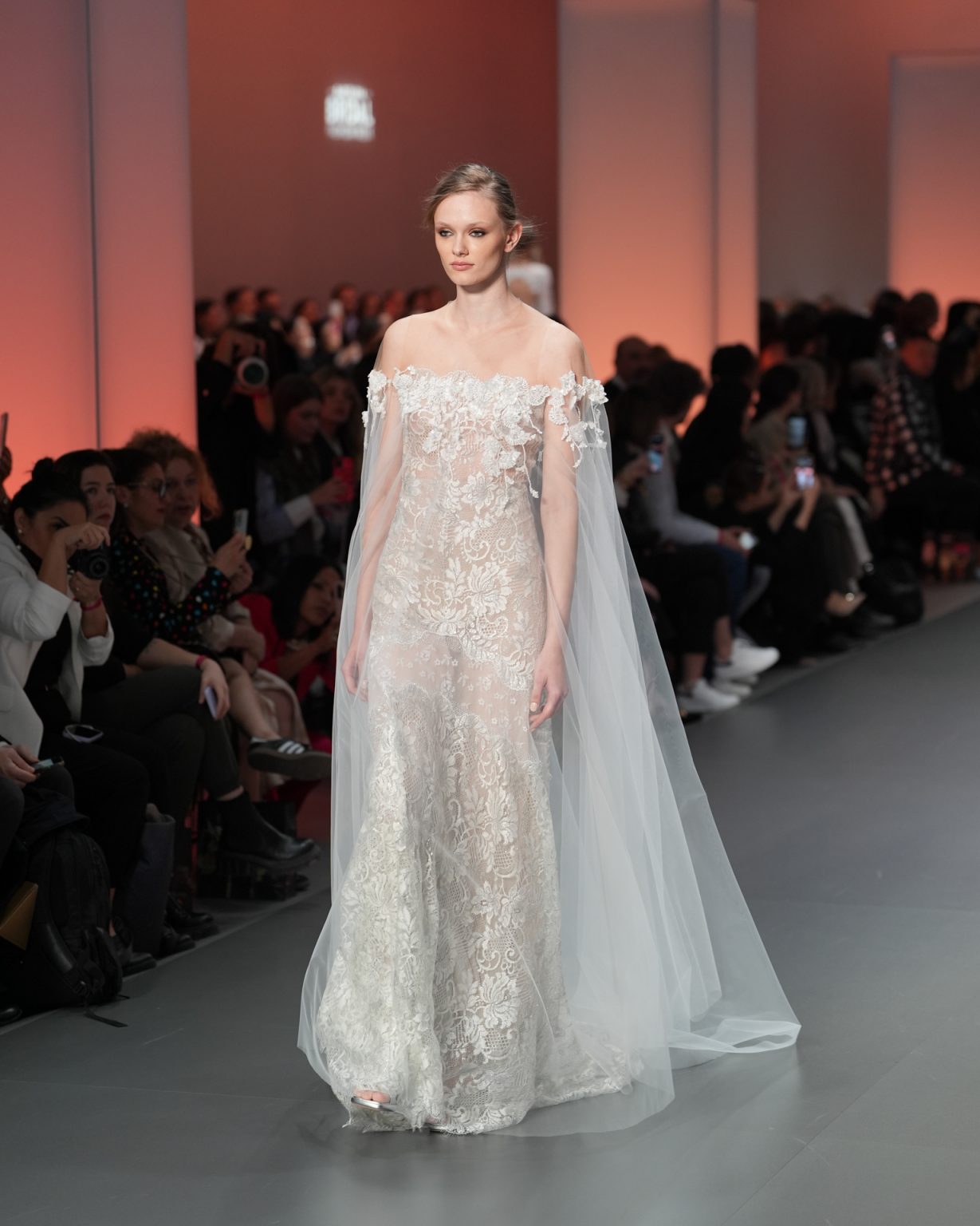 Abiti da sposa Marco y Marìa 2025, il Bridal look diventa poesia