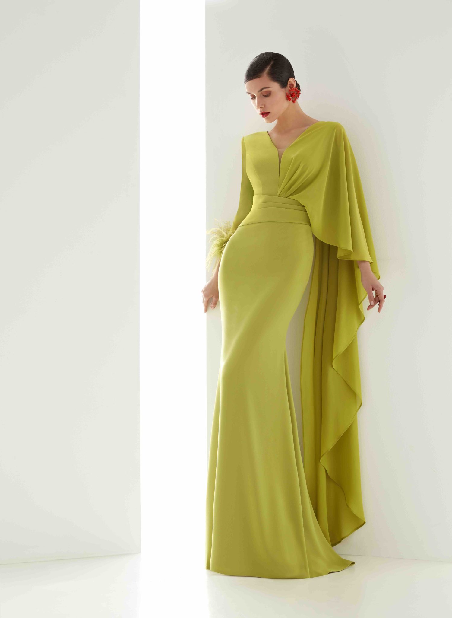 Abiti da cerimonia Higar Novias 2025, due collezioni raffinate e chic ...